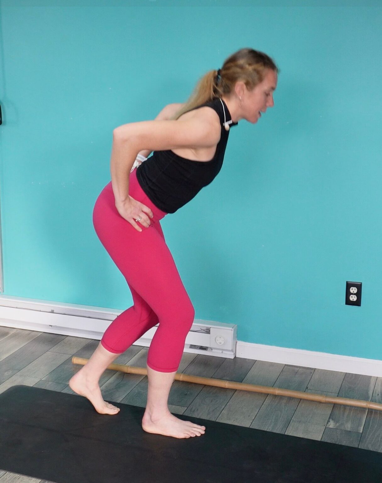 Hip Hinge Exercises: Romanian Deadlift Progression | Mobility-Doc